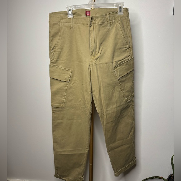 Levi's | Pants | Mens Levis Tan Cargo Pants | Poshmark